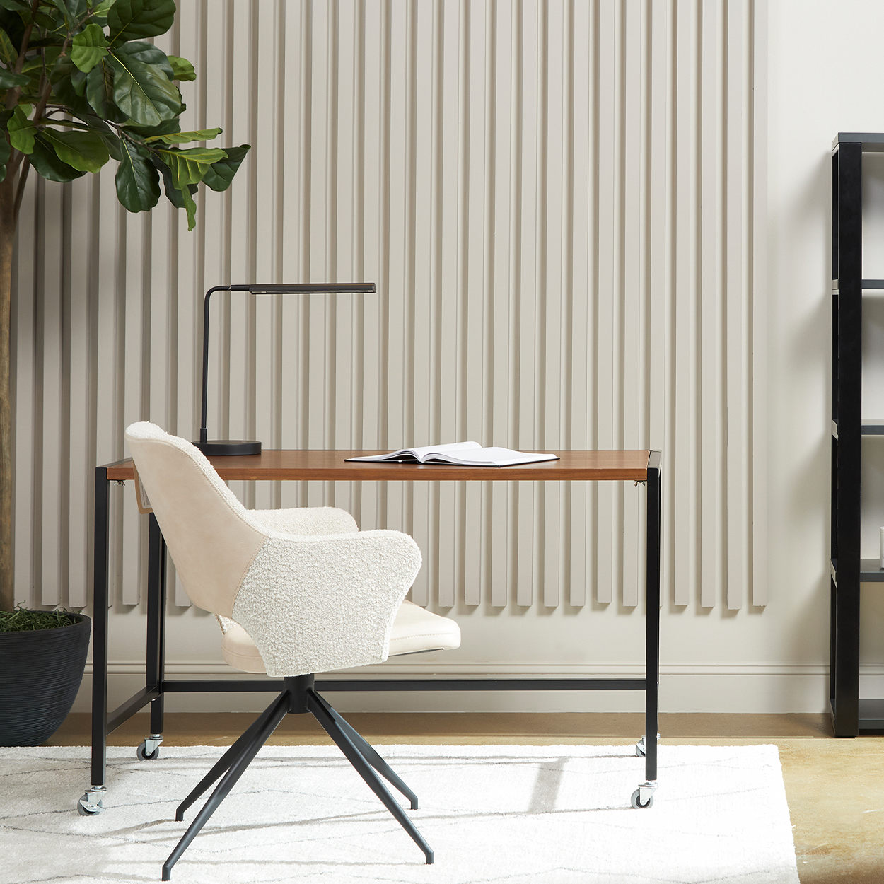 Cushioned Swivel Guest Chair | Pacific Ergonomics